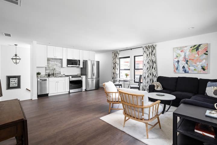 Carriage House Apartment In Historic Lockerbie - Indianapolis, IN