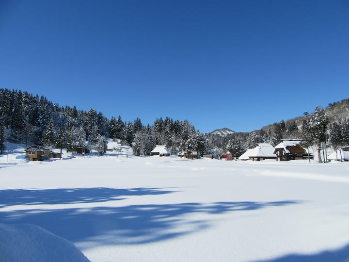 【1泊2食付】囲炉裏のある古民家「島の家」ふるさと料理体験｜bbq・囲炉裏食へ変更可 - 十日町市