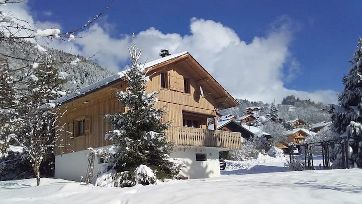 South-facing, Mountain Views, Family Friendly. - Morillon