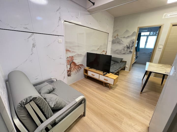 旺角地鐵口全新裝修 2間房一廳500呎 大房大廳乾淨整潔 7張床 - Hong Kong