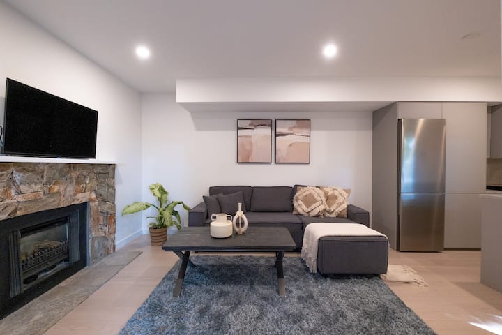 Modern 2br Garden Suite, Quiet, Bright & Stylish - North Vancouver