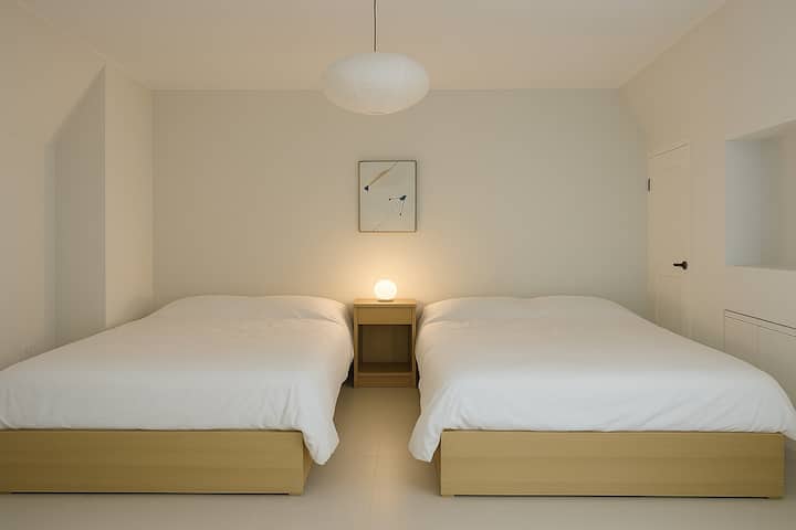 학동역 도보 5분 #K-beauty #캐리어보관 #Coex #강남역 #신사역 - Seoul