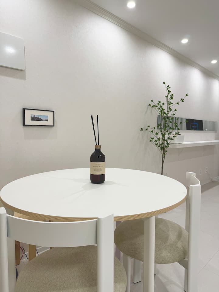 학동역 도보 5분 #K-beauty #캐리어보관 #Coex #강남역 #신사역 - Seoul