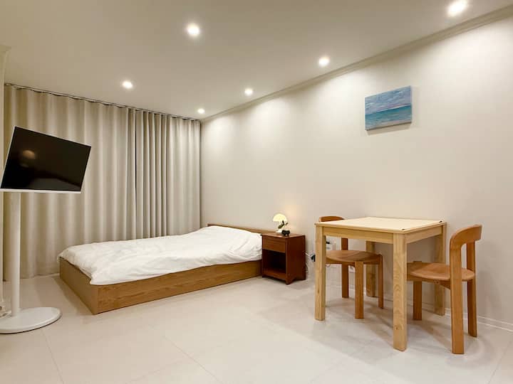 학동역 도보 5분 #K-beauty #캐리어보관 #Coex #강남역 #신사역 - Seul