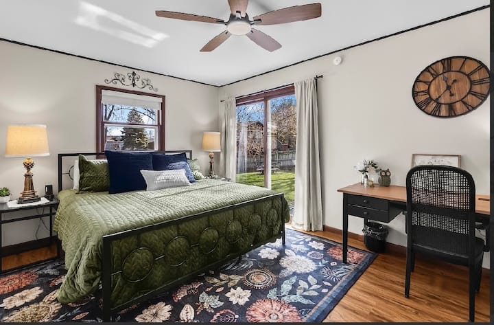 D’s Mid-century Abode - Sioux Falls, SD