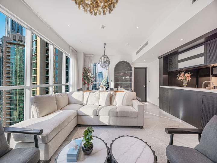 2br Apartment With Burj Khalifa View & Balcony - Dubai