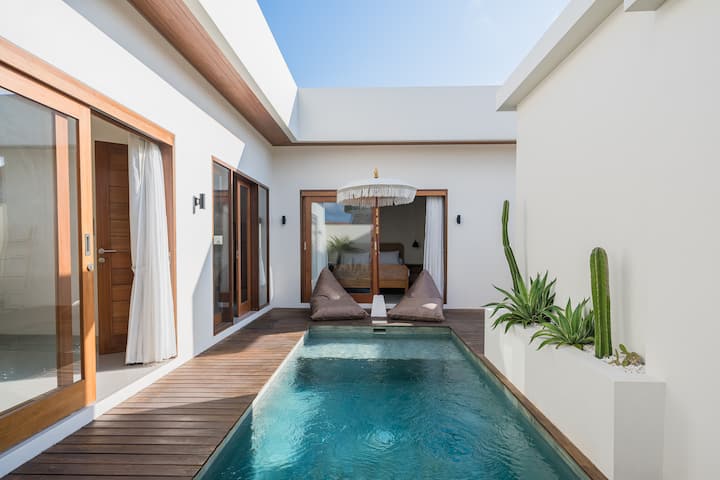 Peaceful 2br Villa With Private Pool In Canggu - Indonesia