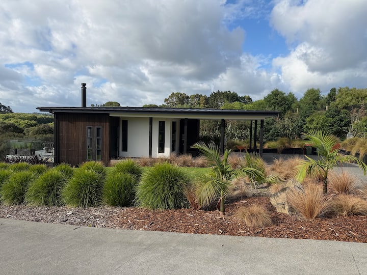 Restful Retreat (R + R) - Huapai