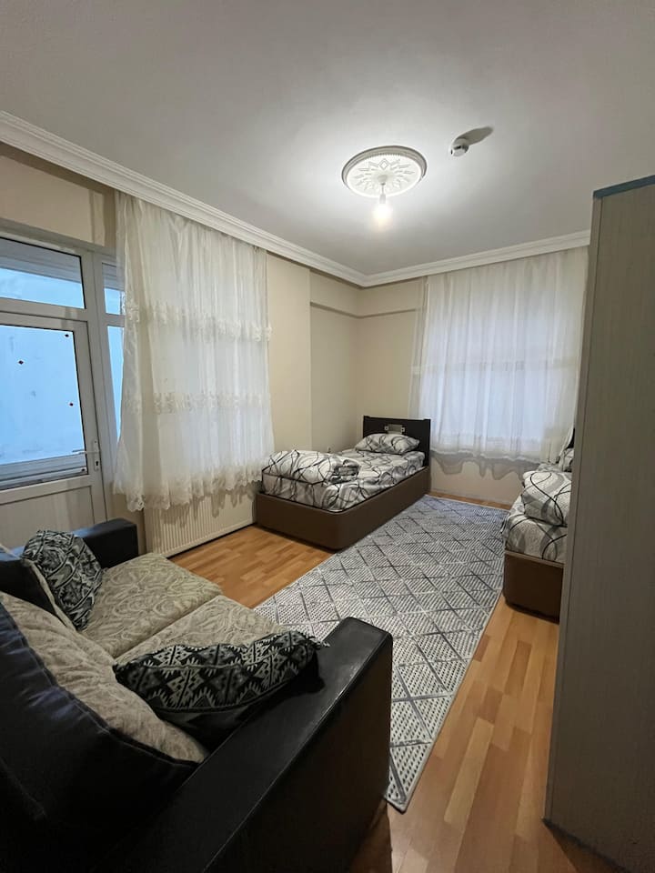 ÜNye Merkezde 4+1 Klimalı Doğalgazlı 8 Kişilik Ev - Ünye