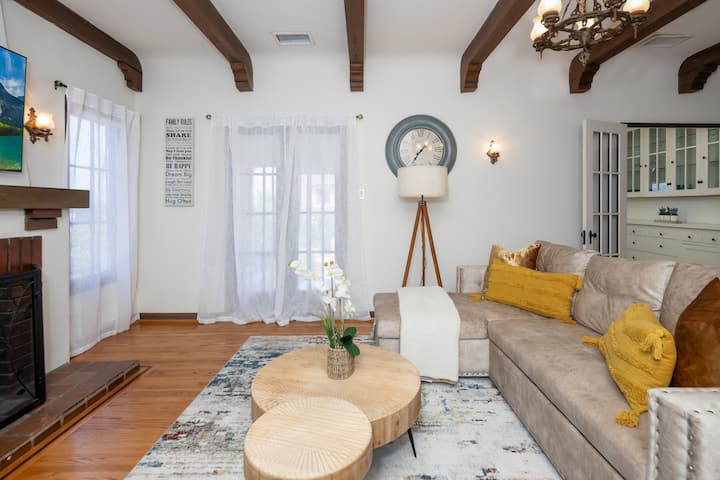 Cozy Home With Backyard - West Covina, CA