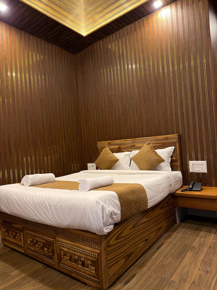 Executive Deluxe Room - Mahabaleshwar