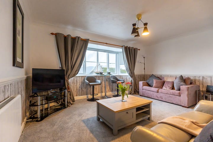 Cosy Deganwy Escape By The Sea & Conwy Mountain - Conwy