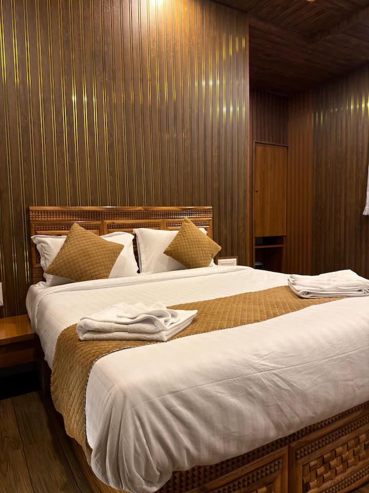 Executive Deluxe Valley Room - Mahabaleshwar