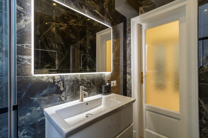 Luxury Apartment-piano Intero-11 Posti-1 Min Da M4 - Mailand