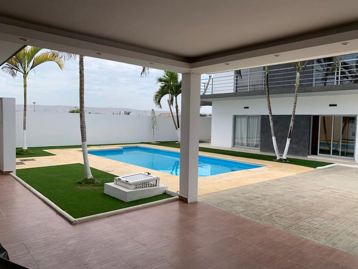 Cond. Royal Palms: Vivenda T3 - Anexo E Piscina - Angola