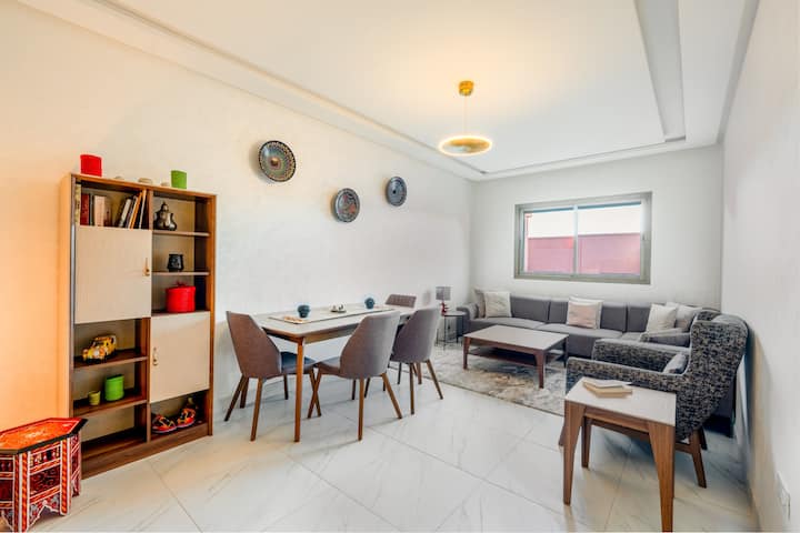 Sunny Luxe 2br Heaven Apt |Wi-fi, Balcony & Pool | - Marrakech