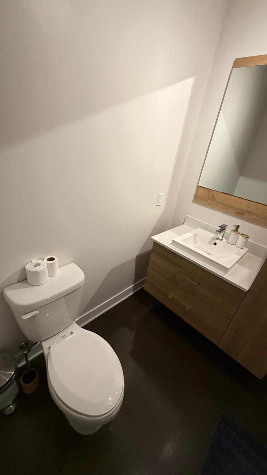 Charmant studio dans le centre-ville de Montréal - Appartements à louer ...