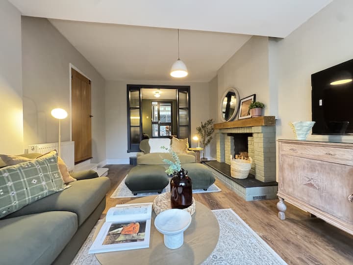 Spacious 4-bed Cottage With Hot Tub&parking - Ledbury