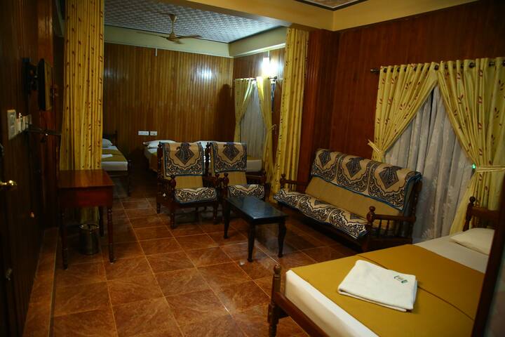 Hotel Lake Palace Family Suite - Kumarakom