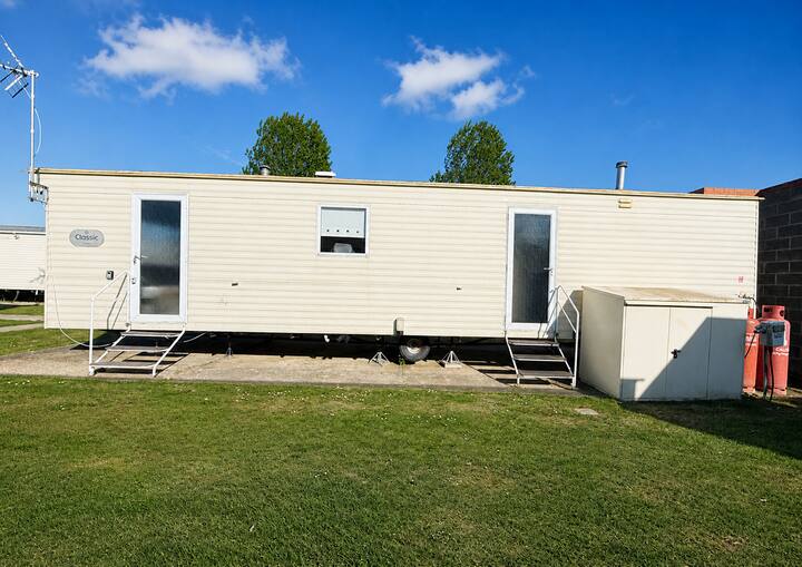 Cosy Caravan At Highfield Grange Ref 26263e - Clacton-on-Sea