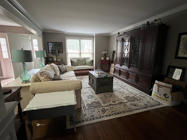 Vintage Charm - Clarksville, TN