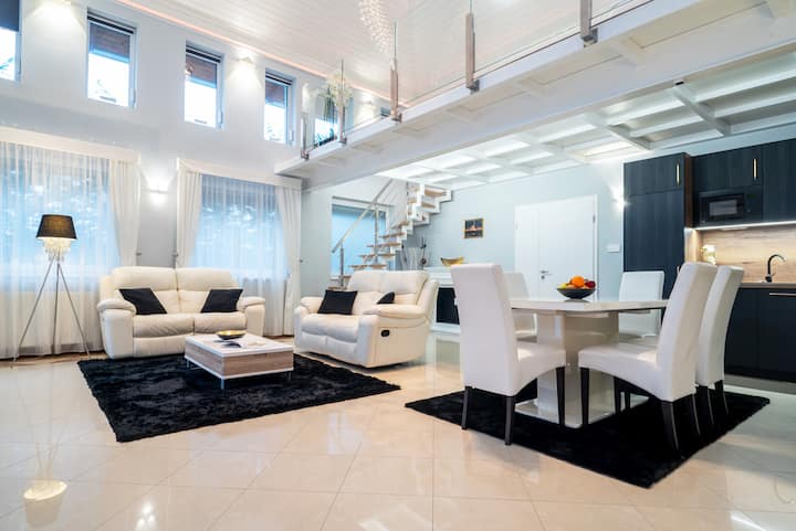 Relax And Wellness Next To Budapest - Hungría