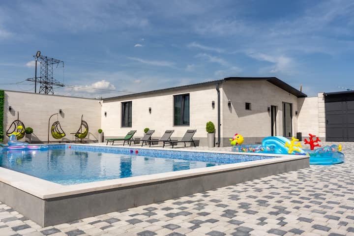Santorini Villa With Pool Near Airport - Armenia