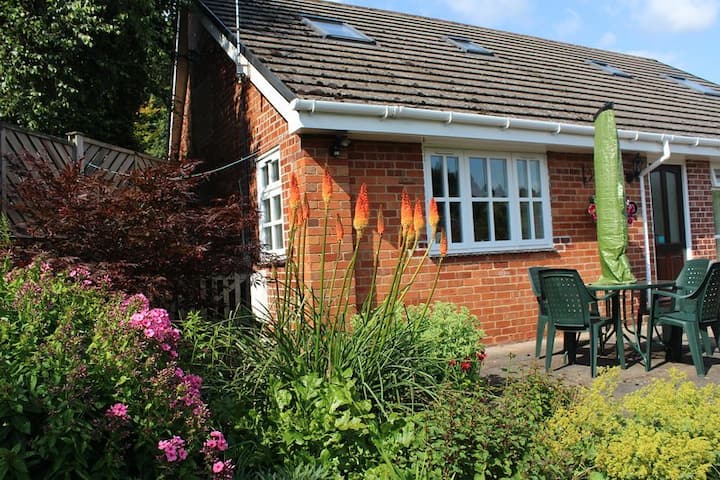 The Byre Cottage At Mill Farm Bungalow - Wirksworth