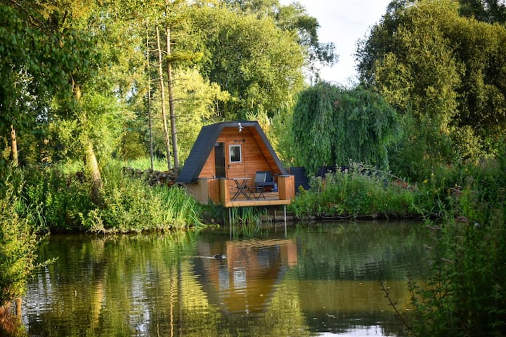 Ed's Lakeside Glamping Pod - Clare Castle
