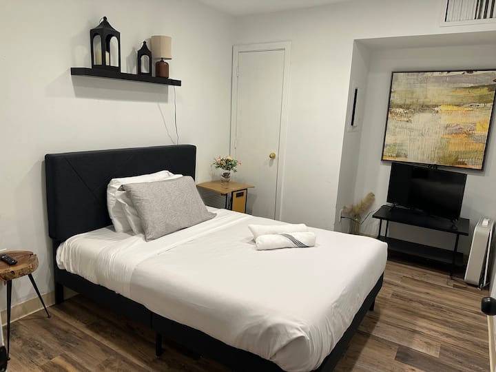 Private Room Oasis - Bridgeport, CT