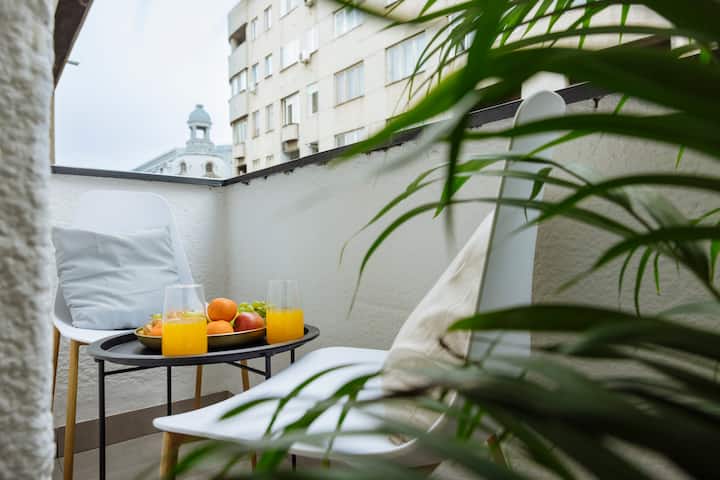 Halo - Victoria Boulevard - Bukarešta