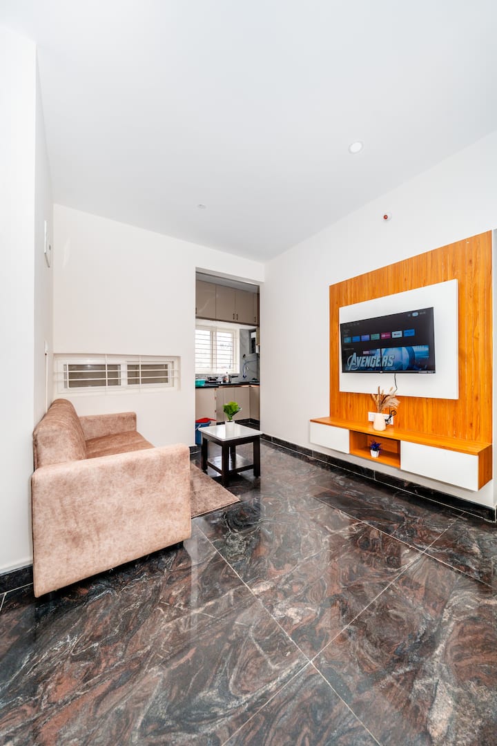 Gk - 102 Btm/hsr/silk Board/madiwala - Bengaluru