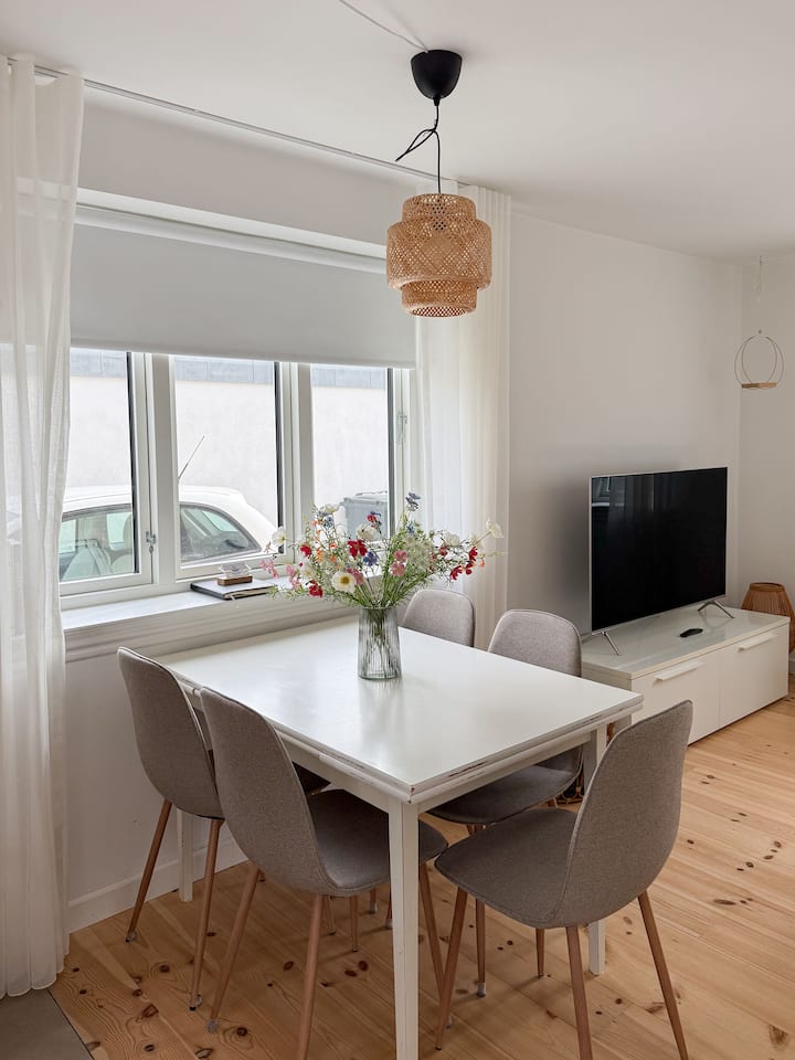 Grand Retreat | Large Apartment For 10 - Odense