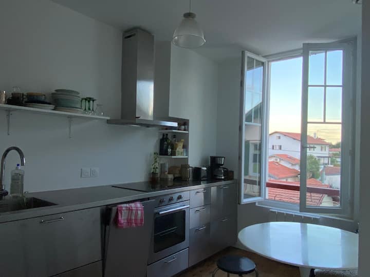 Charmant Appartement-10min De La Côte Des Basques - Bidart