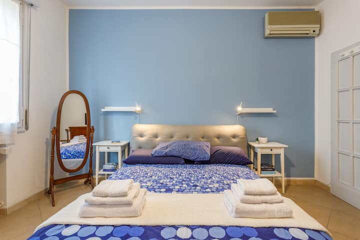 Romantic And Confortable Maison | Parking & Wifi - Módena