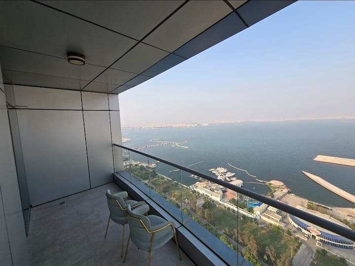 Full Sea View Flat - Manama