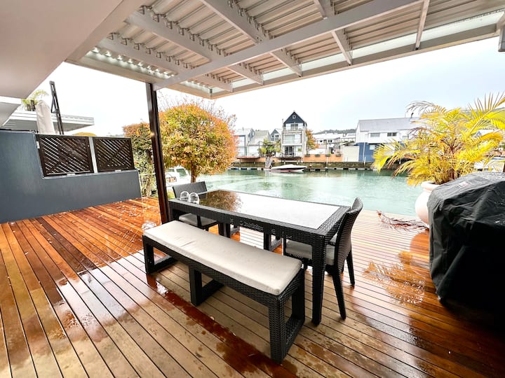 Contemporary Living At Knysna Quays - Knysna