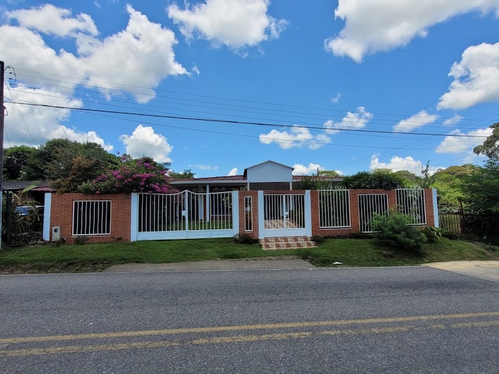 Cabaña Campestre El Rancho De Mi Viejo - Aguazul