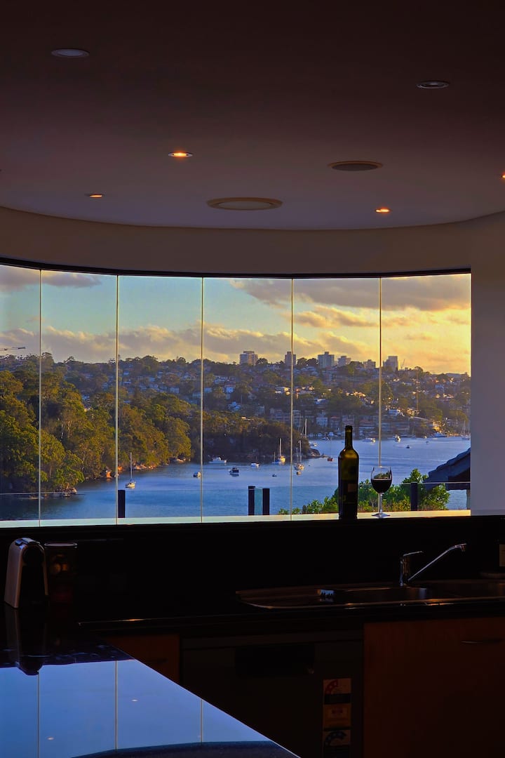 $20m Oceanfront Lux Mansion | Pool + Jetty + Sauna - Sydney