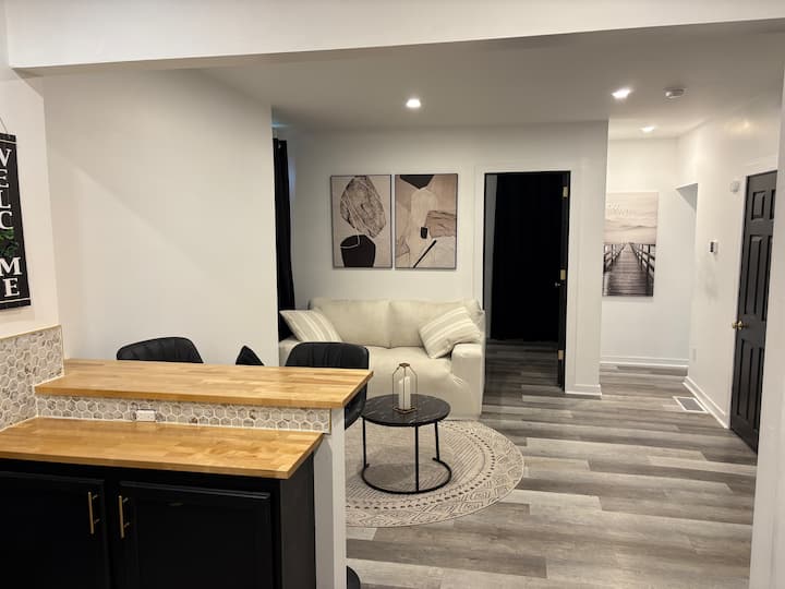 Modern 2br/2ba Perfect Pittsburgh Base To Explore - Freeport, PA