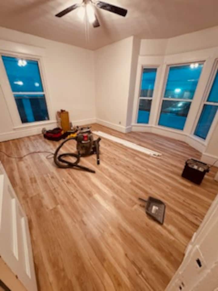 Brady Building 2br – Apt 6 - Davenport, IA