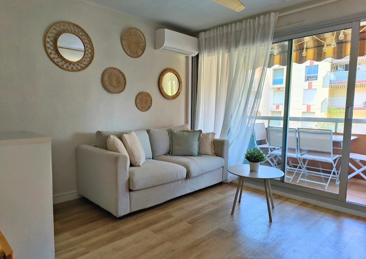 Air-conditioned Apartment With Terrace Ideally - Saint-Raphaël