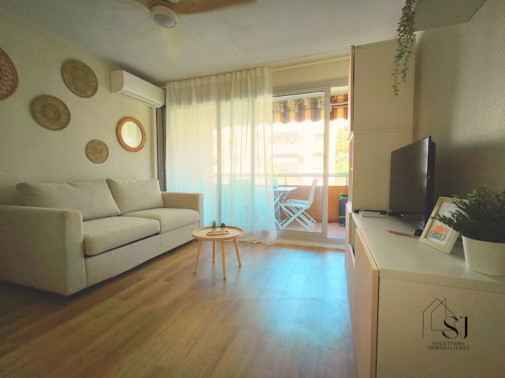 Appartement Climatisé Proche Du Port Avec Terrasse - Saint-Raphaël