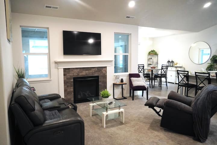 Relax & Recharge • Cozy Spokane Valley Home - Liberty Lake, WA
