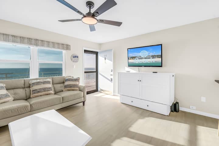 Beautiful Beach Condo: Stunning Gulf Views #510 - Treasure Island, FL