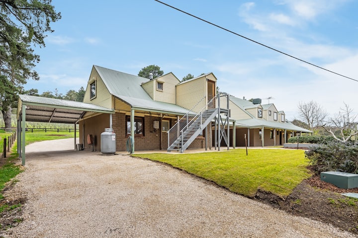 Adelaide Hills Luxury Amenities Resort Pool #102 - Stirling, SA, Australia