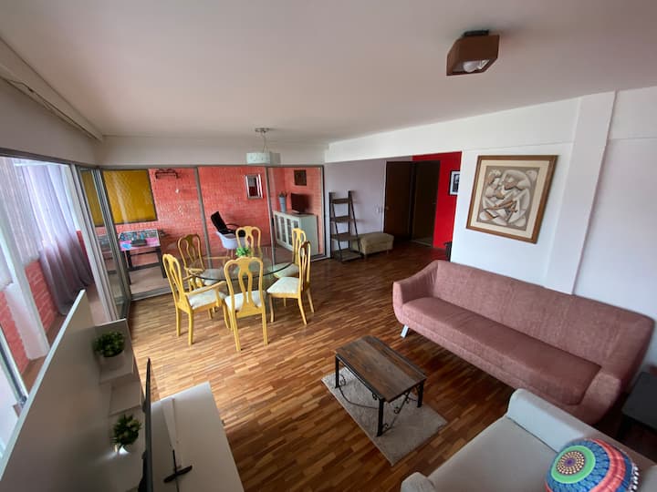 Amplio Y Luminoso En El Corazón De Montevideo - Montevideo