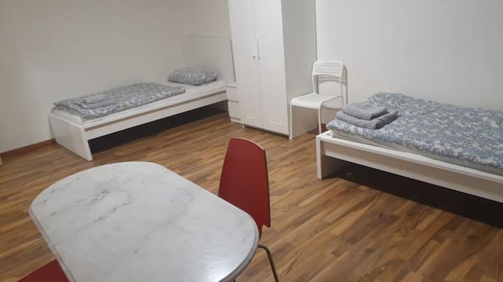 Nice 2 Bedroom Apartment Near To Frankfurt/hanau - Maintal