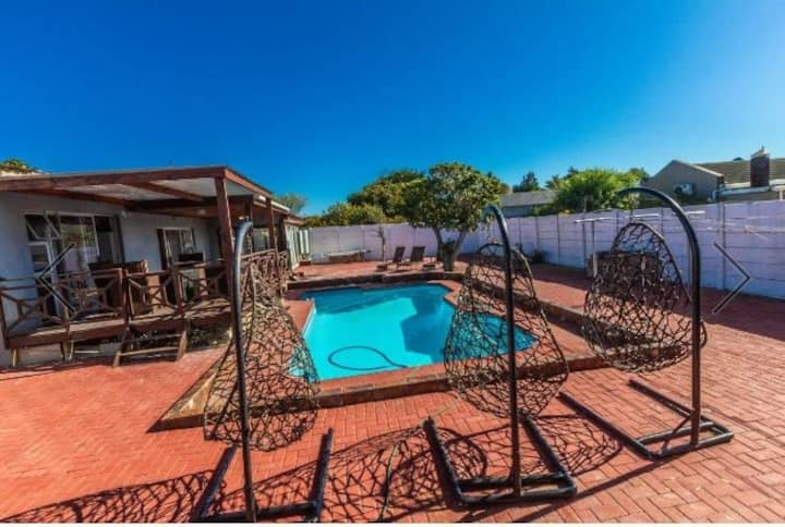 6 Bedrooms Holiday Home - Parklands