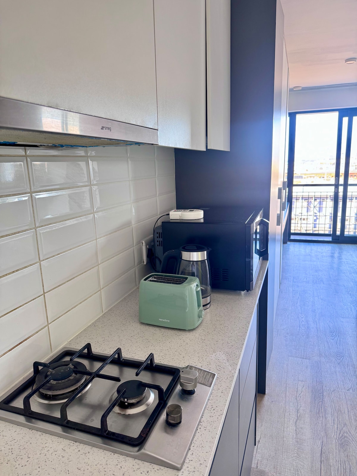 Modern Studio with harbour view at 1 on Albert - Flats for Rent in Cape ...